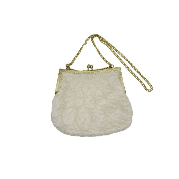 Richere | Bags | Vintage Cream Beaded Purse With Gold Chain | Poshmark